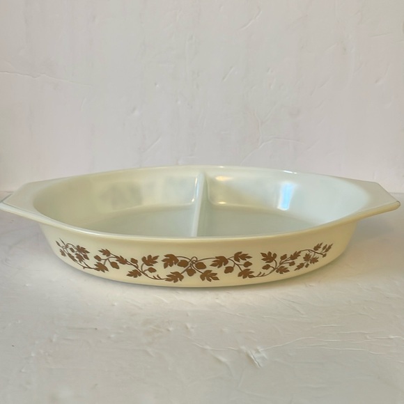Pyrex | Kitchen | Vintage Pyrex Gold Leaf Acorn Divided Casserole Dish ...